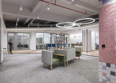 中国 組み込みブラインド付きの枠ガラス分割器 オフィス区画のための二重隔壁 販売のため