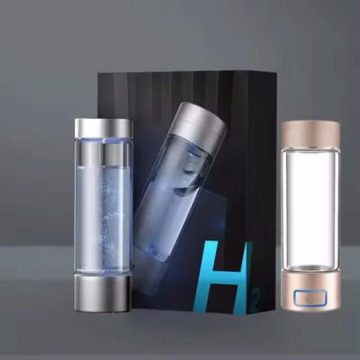 Cina Supporto per bottiglia d'acqua ricca di idrogeno USB/Batteria Tecnologia PEM Generatore di acqua idrogenata per uso domestico, esterno, auto, camper Weizi in vendita