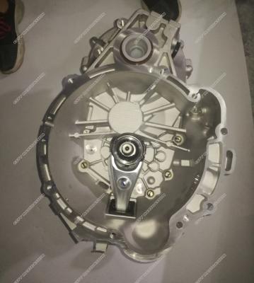 China 517MFG versnellingsbak assemblage voor Lifan X60 bruto gewicht 40 kg JAC Car Model Te koop