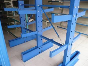 China Heavy Duty Double Side Cantilever Arm Storage Steel Pipe Rack System for sale