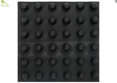 China Ventilatie Dimple Height 12mm Drainage Geocomposite Mat Football Field Greening Te koop