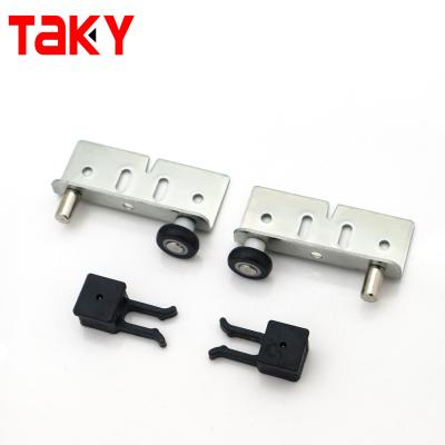 Cina Fittings a rulli di plastica morbida per armadio di design moderno porta scorrevole in albergo in vendita