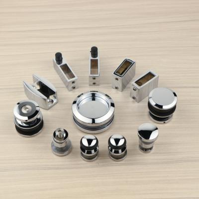 中国 ガラスフレームレス スライディングシャワードア ハードウェアキットであなたの浴室の装飾をアップグレードします 販売のため