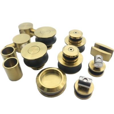 中国 高硬度で耐久性のあるスライドドアアクセサリー ポーランドのゴールドで単一のガラスドア 販売のため