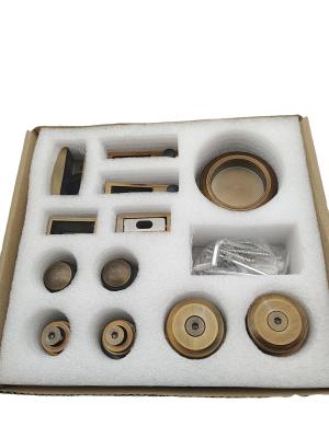 Китай Система раздвижных дверей без рамы SS304 с польскими золотыми роликами и стилем дизайна без рамы продается