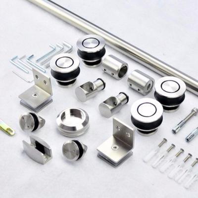 中国 8-12mm フレームレスガラスドア スライディングミラー ホテルの浴室とクローゼットのための倉庫ドアキット 販売のため