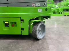 Piattaforma di sollevamento a forbice a propulsione automatica Capacità 320 kg