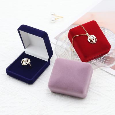 China Stylish Rectangular Velvet Ring Box Velvet Pendant Box With Custom Color Options for sale