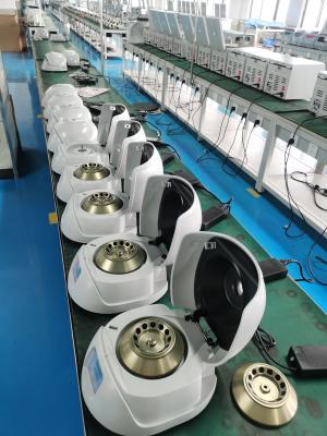 China Rotor del ángulo de M16 Mini High Speed Centrifuge With 12x1.5ml/2ml en venta