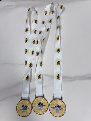 Cina Medaglie a colori personalizzati Marathon Race Finisher Award Medaglia di metallo Medaglie di corsa personalizzate in vendita