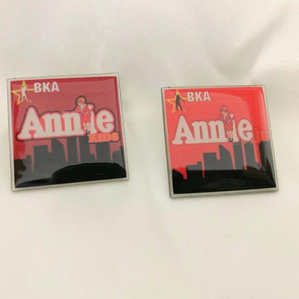 Quality OEM Offset Printing Custom Lapel Pins Stainless Steel Pin Metal Badge for sale