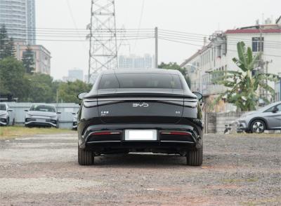 Cina Energy Sedan Byd Seal 121KM DM-i Hybrid Car con tetto panoramico in vendita
