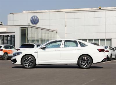 Cina Luce diurna a LED 300TSI Trasmissione automatica In 2024 VW Sagitario Con pneumatico R18 in vendita