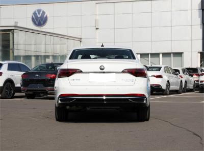 Cina Luce diurna a LED 300TSI Trasmissione automatica In 2024 VW Sagitario Con pneumatico R18 in vendita