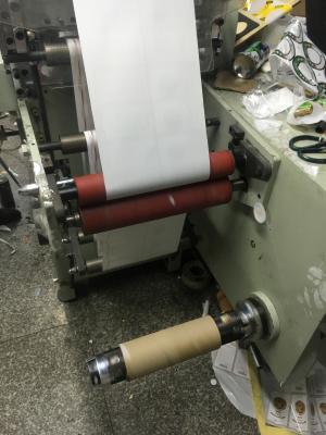Cina Il letto piano delle etichette ad alta velocità di caduta muore taglierina l'etichetta dell'indumento che di alta precisione muore taglierina e Sheeter in vendita