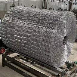 China 2.6MM Welded Galvanized  Pipeline Coating Mesh Reinforced CWC Mesh In Rolls for sale