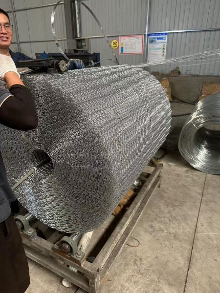 Quality CWC Pipeline Reinforced Mesh Anti Corrosion 2.6 MM 190.5 Mm Width Per Roll FOR for sale