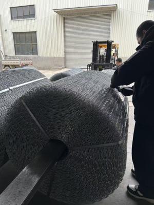 China Six Rolls Per Bundle Pipeline Reinforced Mesh For Oil And Gas for sale
