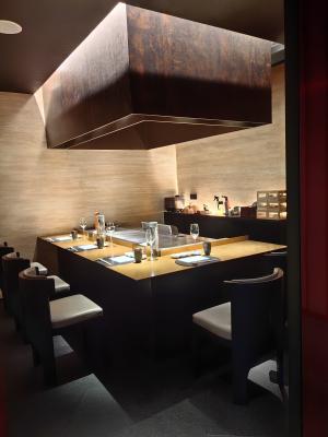 China Electric Restaurant Floor Standing Teppanyaki Grill Table for sale