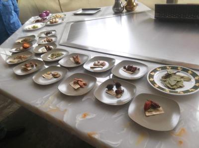 Cina Il ponte Shage undici del riscaldamento a gas mette l'acciaio inossidabile a sedere 304 della Tabella della griglia di Teppanyaki in vendita