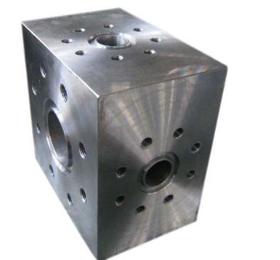 China Studded Cross 5 Way, （２）４-1/16