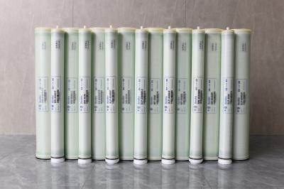 China 1800GPD zeewater ontzilting membraan voor pH-bereik 3-10 Hoge stroom en 99,70% zout afstoting bij 5-45 graden Celsius Te koop