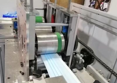 China Automatic 3 Ply Disposable Mask Production Machine With Stable Operation for sale