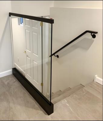 China Modern Stair Railing Sleek Design Indoor Outdoor Safety ISO Certified for sale