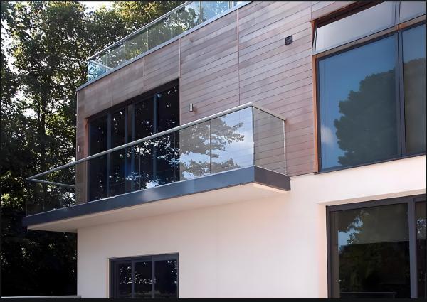 Quality Modern Tempered Glass Balcony Railing UV Resistant Safety Design for sale