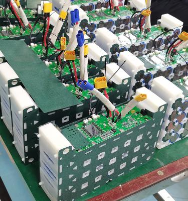 China Elektrische voertuigen 32700 LFP cilindrische cellen 3.2v 6000mah Lifepo4 cilindrische batterij Te koop
