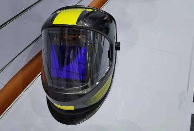 Cina Grande schermo di visualizzazione Energia solare Casco di saldatura auto-oscurante per saldatore TIG MIG Made in vendita
