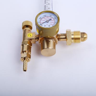 China CGA320 en CGA580 Dubbele CO2-stroommeter Lasgasregulator met schroefdraadgasreducer Te koop
