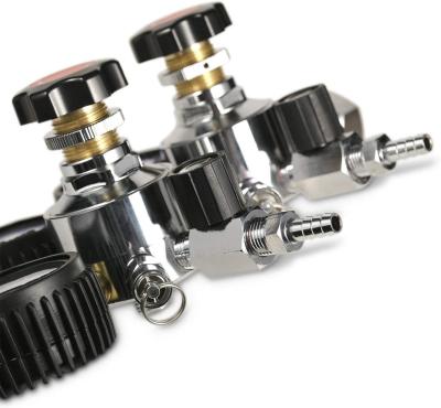 Cina Dimensione del filo W21.8 G5/8 Doppia misura CO2 regolatore di boccata di birra per barile di birra e serbatoio di CO2 in vendita