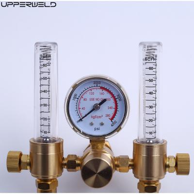 Cina Misuratore di flusso del regolatore di gas argon a doppia uscita in ottone con ingresso CGA580 e uscita 5/8 in vendita