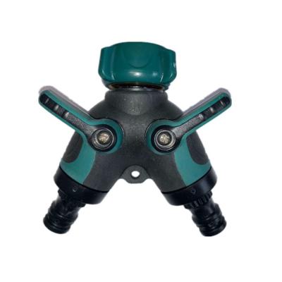 Cina Connettore di tubature da giardino in ottone Tap Splitter con 2 valvole e 2 lavastoviglie in vendita