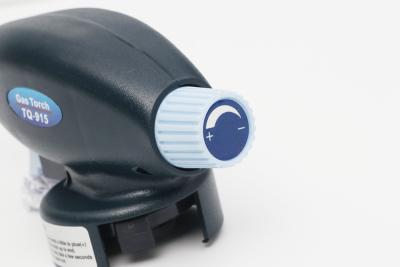 Cina Pistola a gas al butano a fiamma a colori personalizzata per professionisti della cucina in vendita