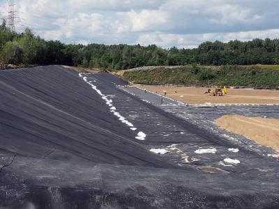 China High Tensile Strength HDPE Geomembrane ≥15MPa Tear Strength ≥25KN/m for sale