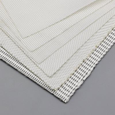 Resistência Tecido Geotextil Tecido 50m-100m Comprimento 5.2m Largura CBR Resistência à perfuração ≥12KN Perfeito para projetos de construção