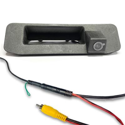 China Rückseiten-Kamera-Schnittstelle C300 W205 NTSC für Mercedes Benz Reverse Camera Interface zu verkaufen