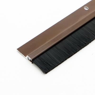 Cina Striscia di alluminio professionale della spazzola della porta per antivento impermeabile in vendita