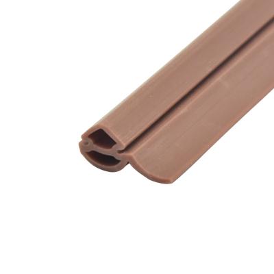 Cina striscia di gomma del PVC di 12*10mm per resistenza di alluminio di età della porta in vendita
