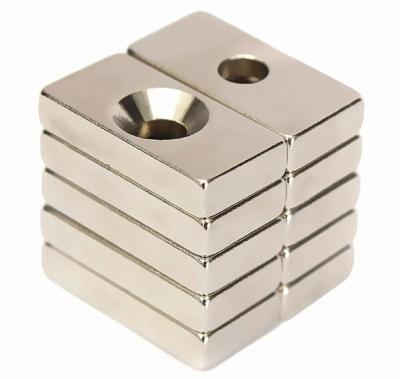 China 20 x 10 x 4mm Hole 4mm Block Magnets Rare Earth Neodymium Permenent Magnets Square Manget N50 for sale