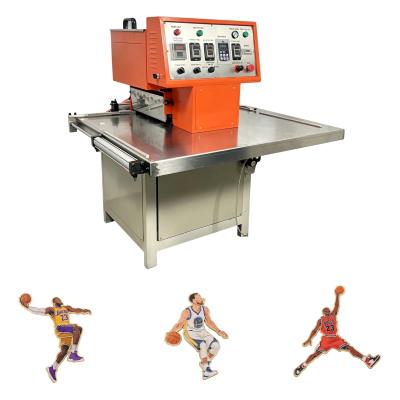 China Zinc Alloy Zamak Full-automatic Spin Casting Machine for Sport Game Souvenir Badge Match Commemorative Pin Making Machine for sale