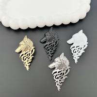 China Wolf-Headed Men's Zinc Alloy Brooch Semi Automatic Spin Casting Machine for sale