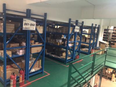 Cina Pompa idrica per escavatori Isuzu 1136108770 per motore 6BG1 SH200A3 SH200-2 ZX200 ZX120 in vendita