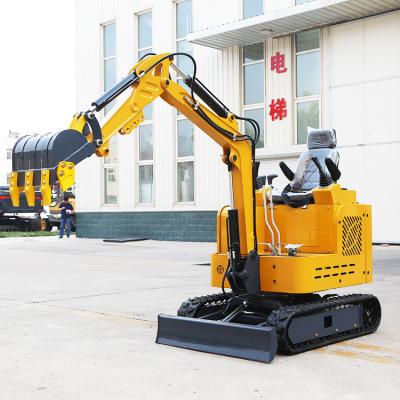 Cina Digging Trenches Small Digger 1.8 Ton Crawler Towable Gasoline Micro Earth Moving Machinery Mini Excavator in vendita