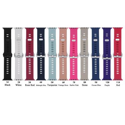 Cina 38 40 42mm New Design Customize Silicone Watch Bands For Apple Watch in vendita