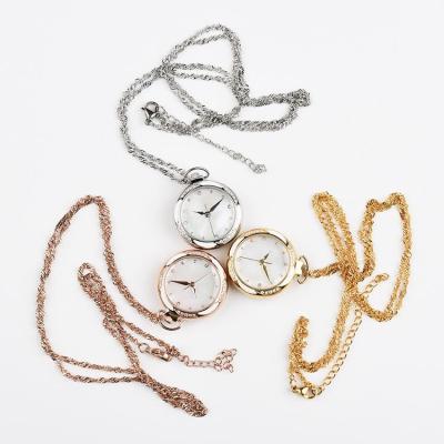 Cina Orologio elegante del quarzo, collana dell'orologio del quarzo con PVD che placca colore in vendita
