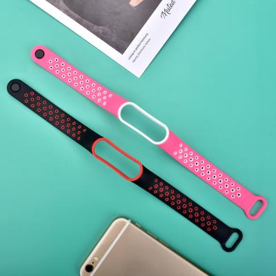 Cina cinghia del cinturino del silicone di 38mm 40mm 42mm 44mm per il Se 6 dell'orologio di Apple 5 4 3 2 1 in vendita