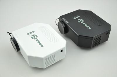 China Unic 150Lux LED Mini Projector Portable UC30 Home Theater LCD Projector factory